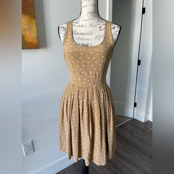 Club Monaco | Dresses | Club Monaco Palm Tree Summer Tan Dress Size 4 ...